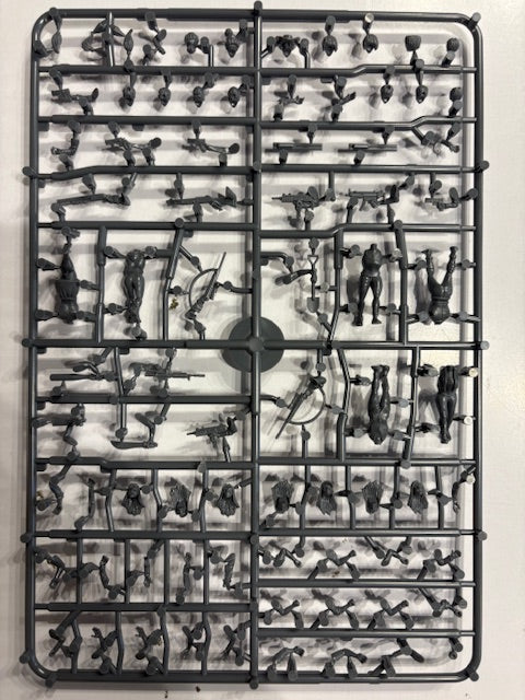 Wargames Atlantic Women SINGLE SPRUE Civilians & Survivors (2 ...
